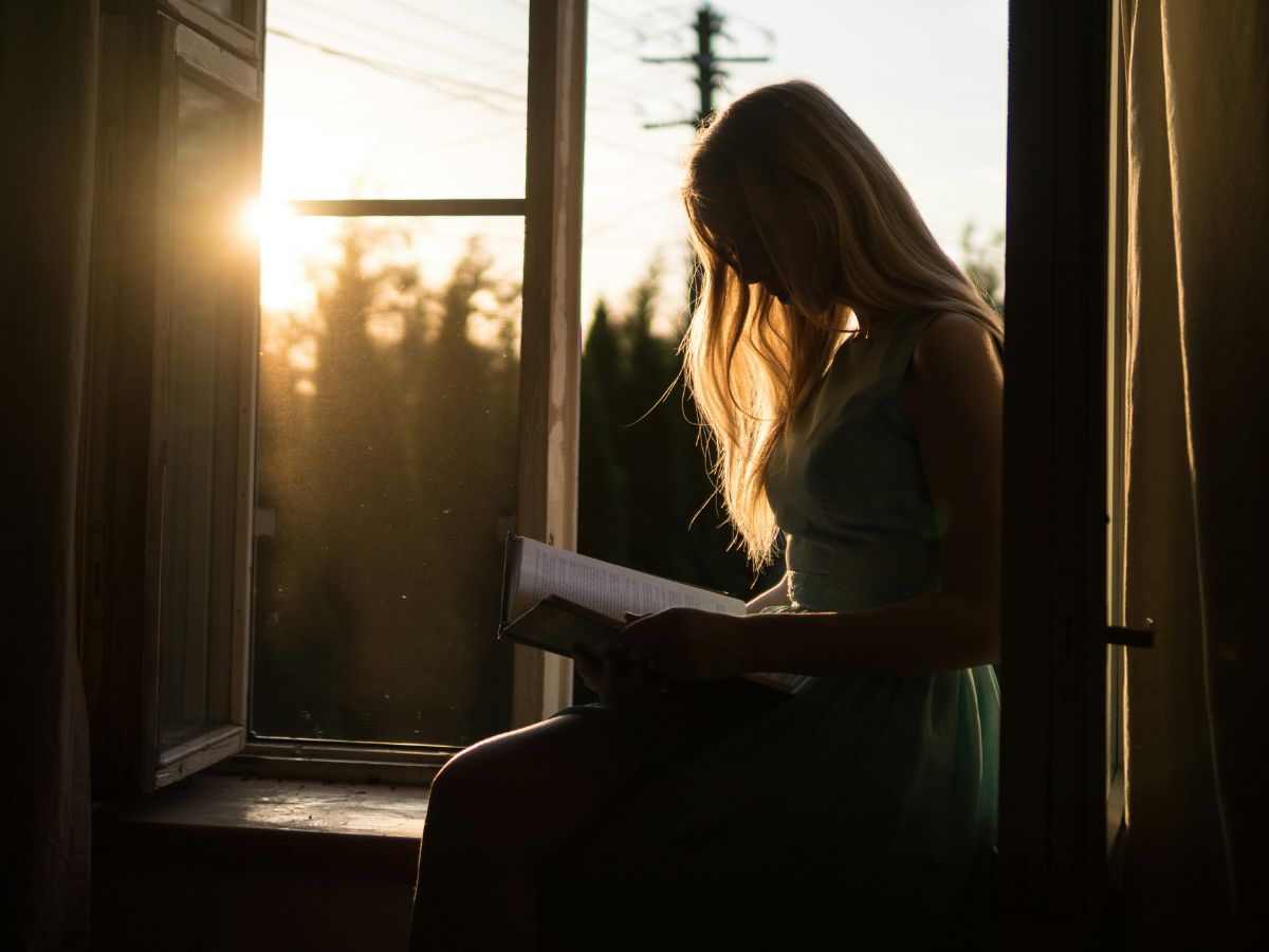 Christian Books to Inspire Your Faith: 7 Must-Reads - Beth Foreman